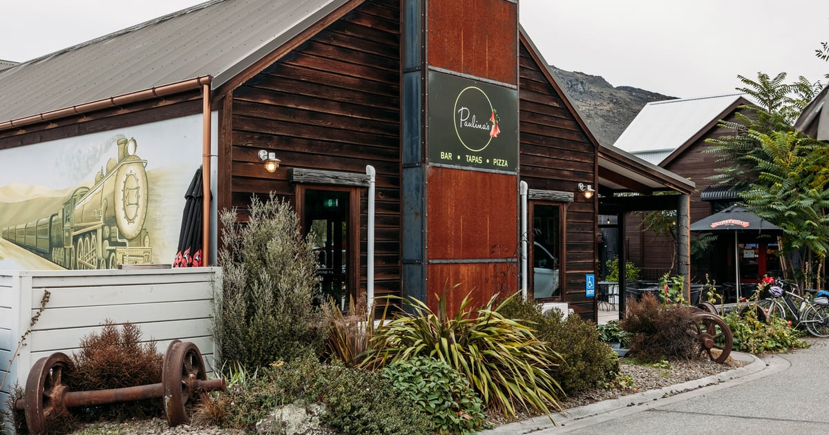 Paulina’s Bar, Clyde, New Zealand | Neat Places